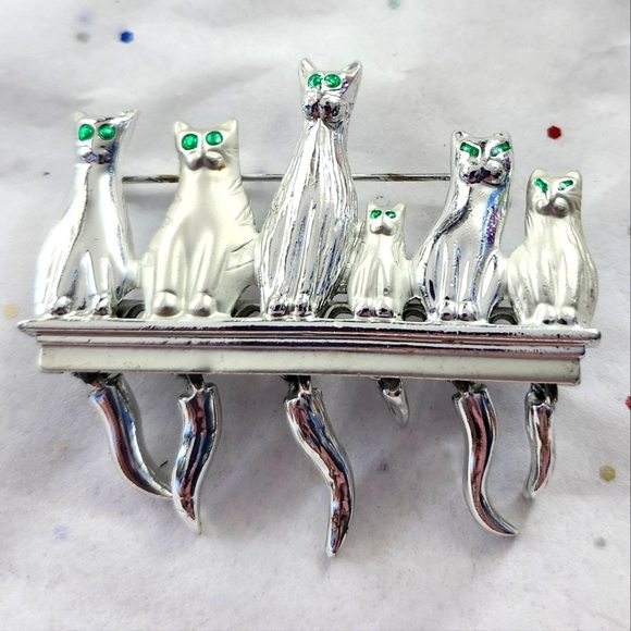 Ajc | Jewelry | Vtg Ajc Silver Tone Line Of Cats Articulated Tails Pin ...